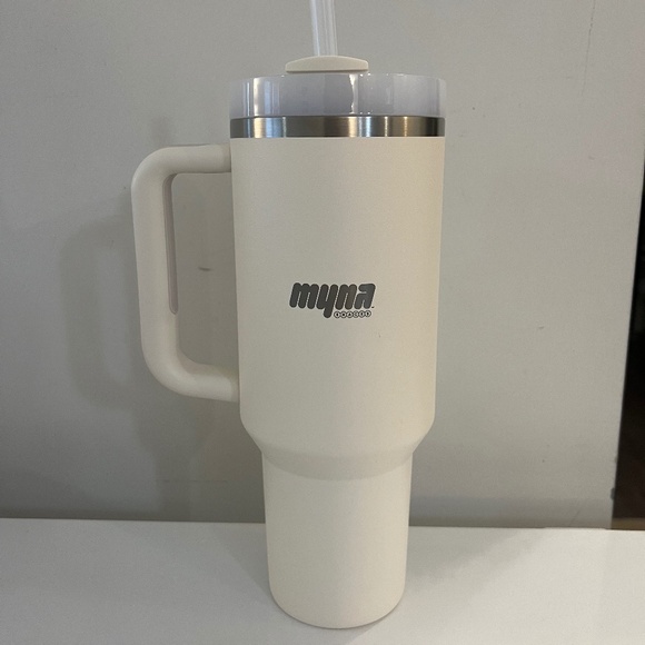 Stanley | Dining | New Stanley Limited Edition Cream Myna Snacks 4 Oz ...